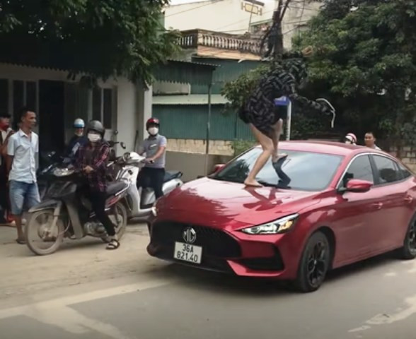 Điều Tra Vụ đánh Ghen Khiến Cô Gái Bị Cắn đứt 1 Phần Tai 