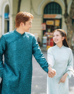 Đình Tú - Ngọc Huyền đưa 2 mẹ đi chọn áo dài, tất bật chuẩn bị cho đám cưới