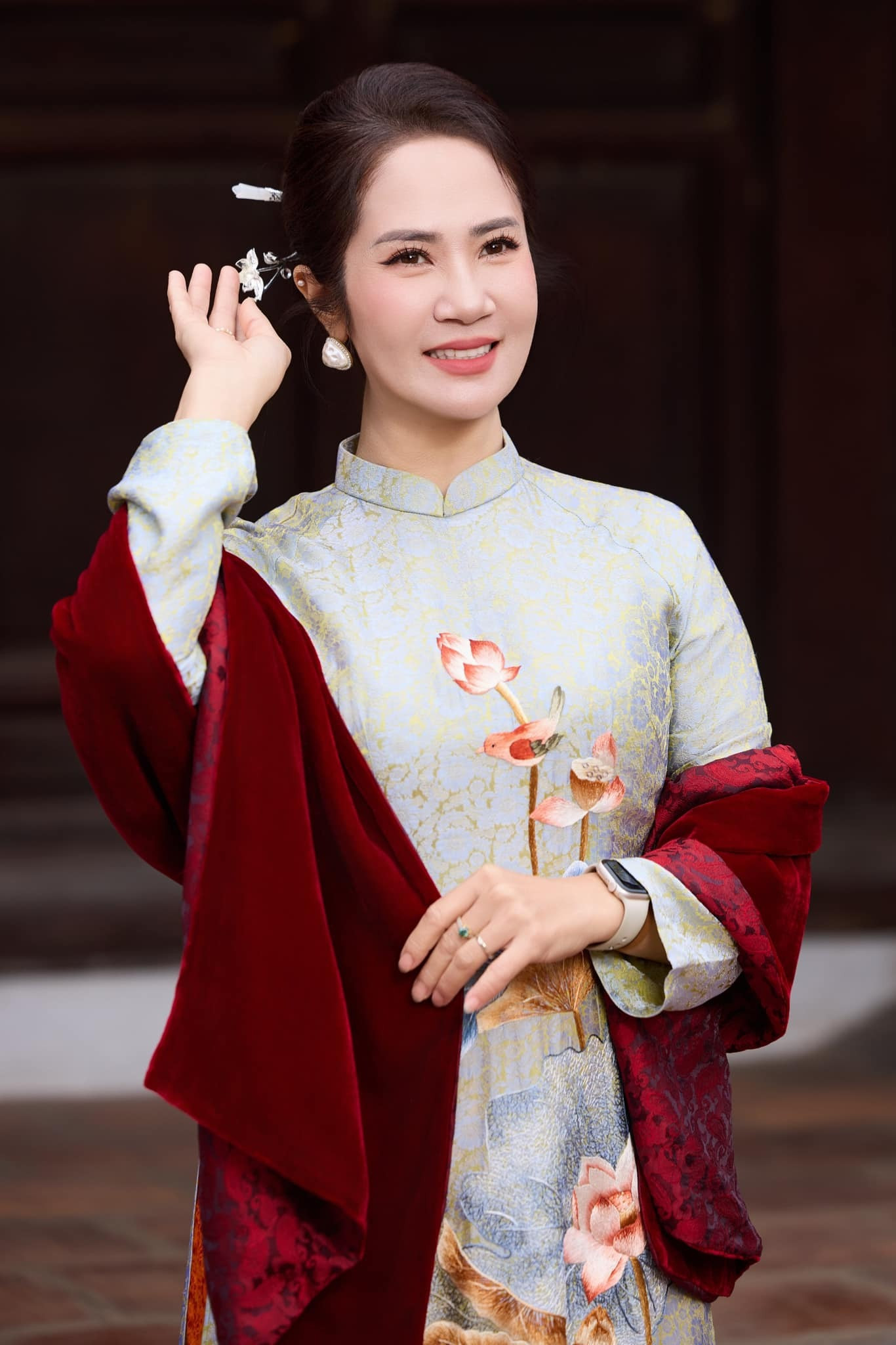 Là mẹ của 4 người con, diễn viên Nguyệt Hằng vẫn được chồng chiều 'hết nấc'