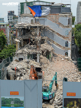 Sau 1 tháng bị tháo dỡ, tòa nhà 'Hàm cá mập' giữa Thủ đô giờ ra sao?