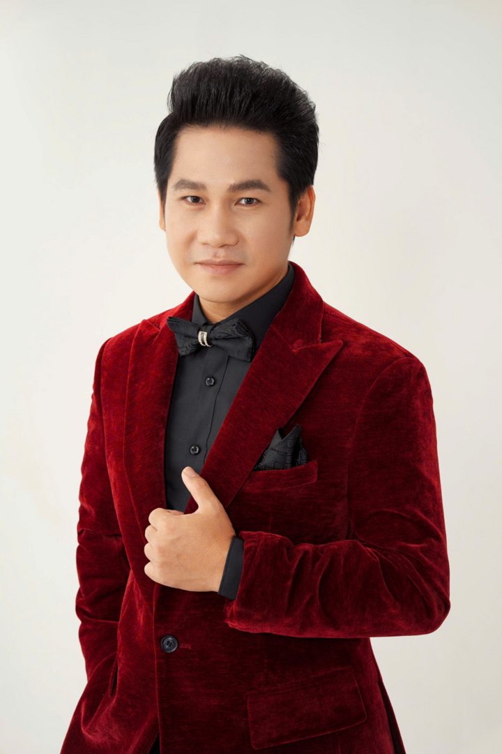 'Ông hoàng nhạc đỏ' bị đồng nghiệp khui 'mỗi mùa lễ hội lại tậu một căn ...