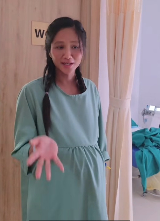 H'Hen Niê 'review' phòng sinh ở bệnh viện 5sao, chi phí đắt đỏ đón con đầu lòng