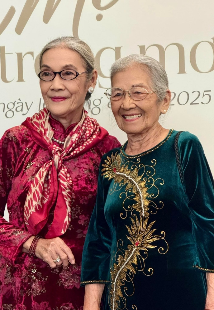 Diễn viên Thanh Hiền tuổi 73 vẫn đắt show, tiết lộ niềm hạnh phúc giản dị