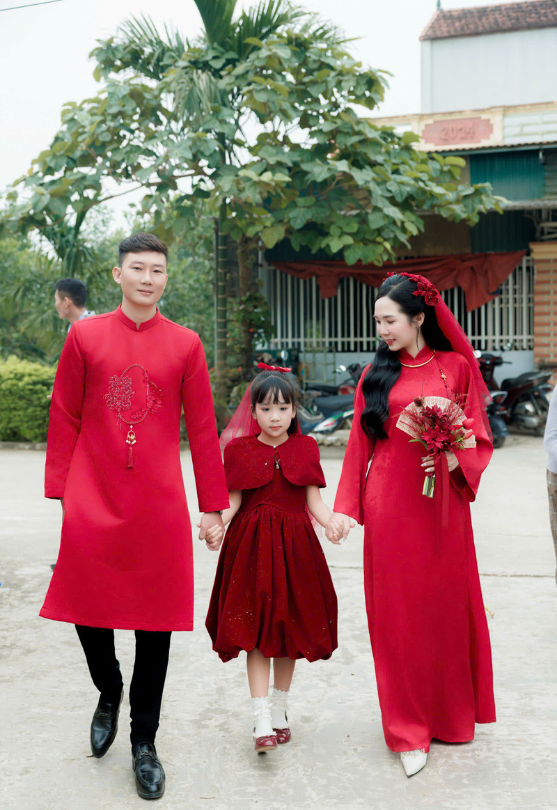 Con dâu tái hôn, bố mẹ chồng ở Thanh Hóa làm 45 mâm cỗ gả đi