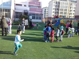 Đi học về con 3 tuổi không dám đi vệ sinh, mẹ bật khóc khi phát hiện sự ...